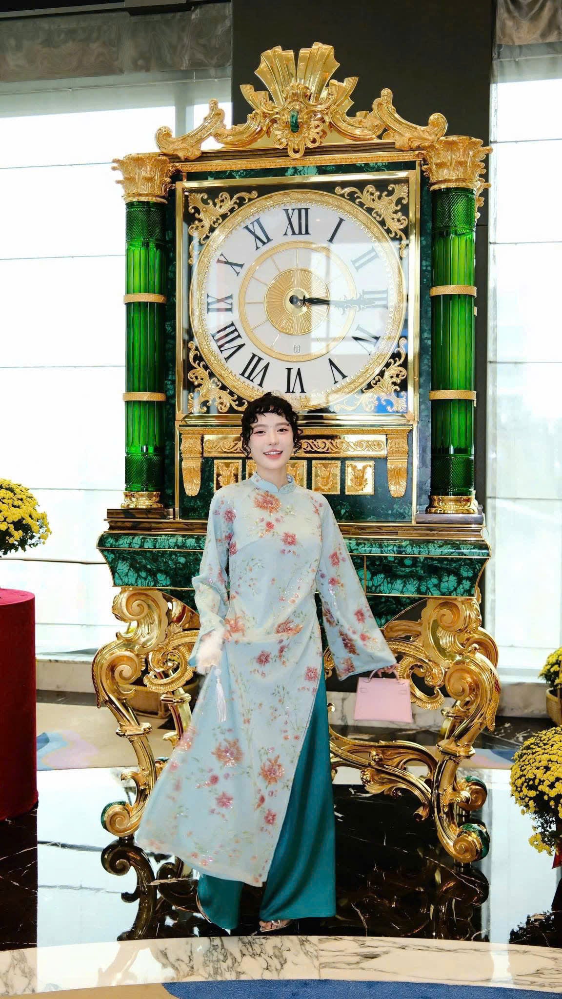 M233 706 Áo only - Áo dài tơ dệt nổi 4 tà màu xanh da trời – Cocolilistore